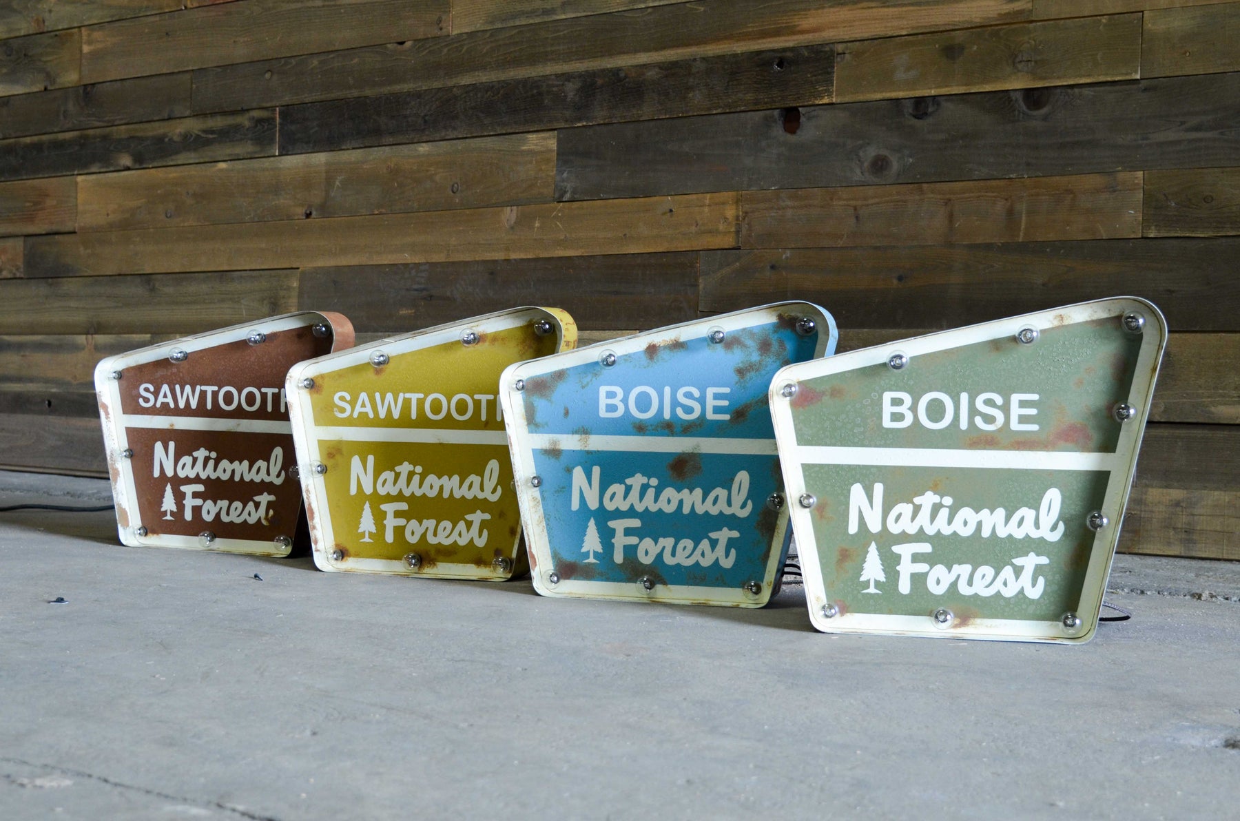 NATIONAL FOREST LIGHTED SIGN – FosterWeld